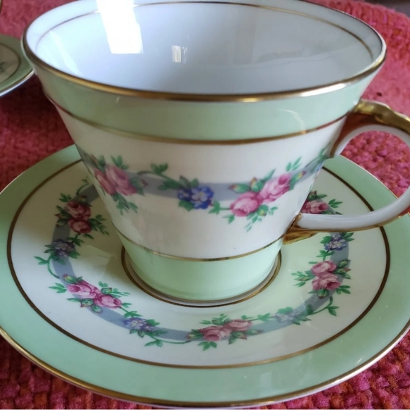 Aynsley | Dining | Rare And Beautiful Aynsley Cups And Saucers 4sets ...